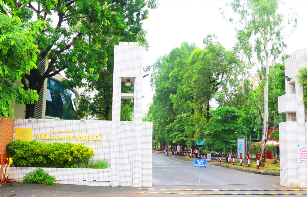 A whole beautiful world inside ULIS – University of Languages and ...