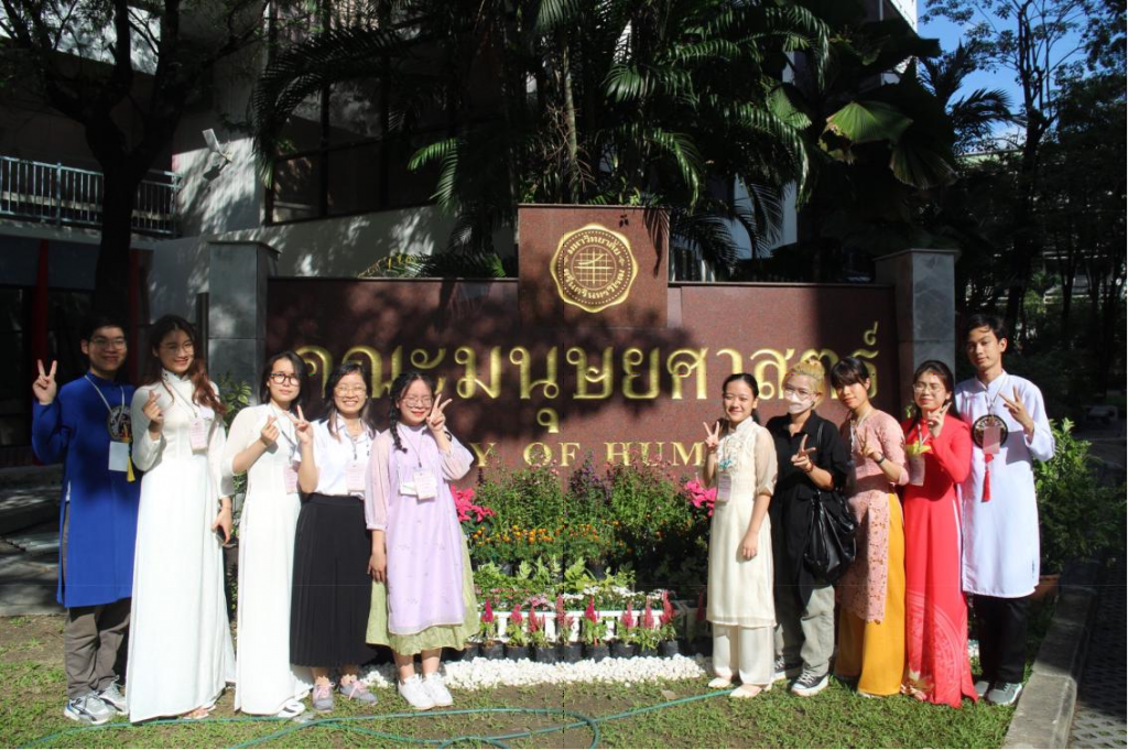 ULIS students experience two-week study tour in Thailand – University of Languages and ...