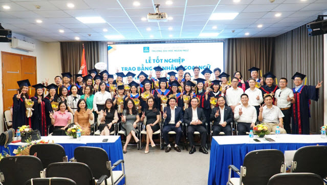 Commencement for students of in-service Bachelor’s degrees in foreign ...