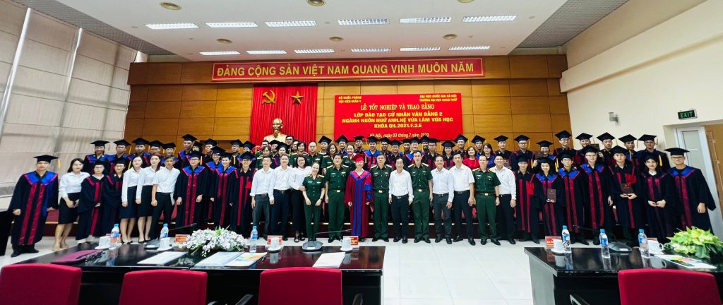 Commencement for students of in-service program in English of Military ...