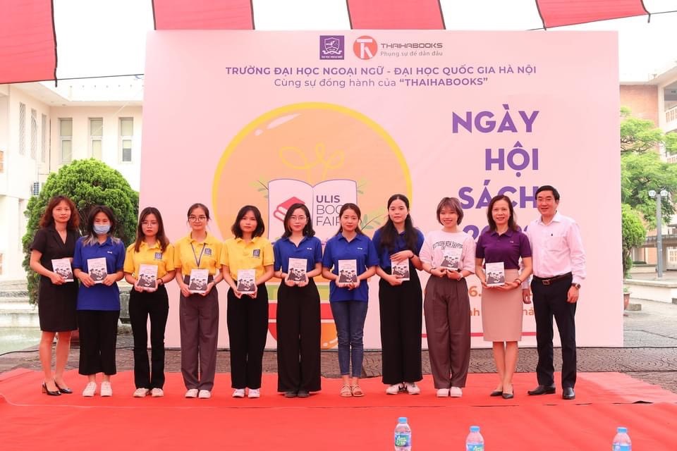 “Knock” the reading culture in Vietnam National University, Hanoi ...