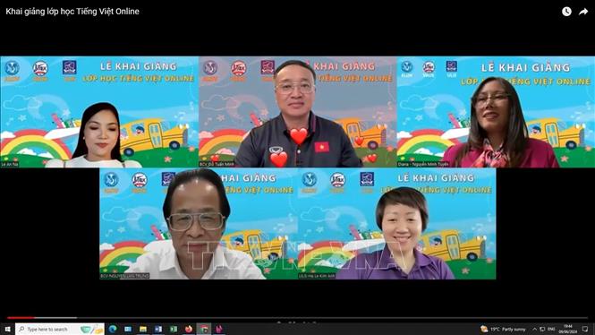 Opening Vietnamese language course for children of overseas Vietnamese ...